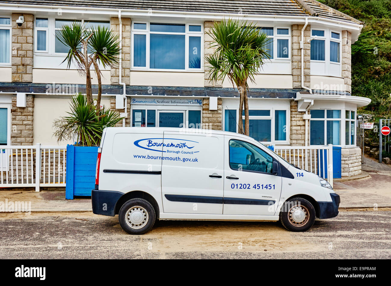 Seafront information centre and Bournemouth Borough Council van parked ...