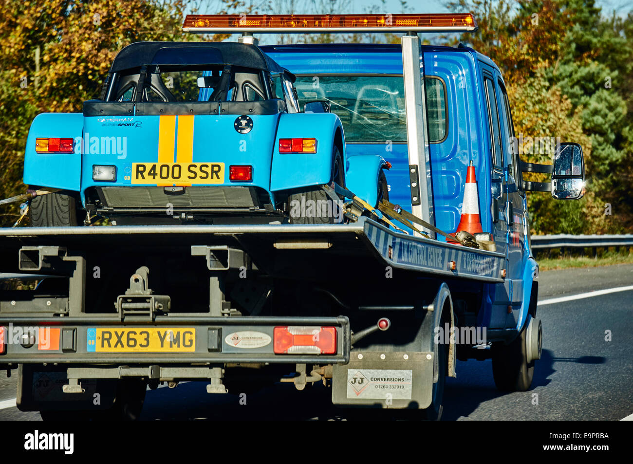 Recovery vehicle hi-res stock photography and images - Alamy