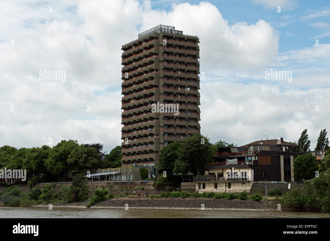 Skyscraper hotels germany hi-res stock photography and images - Alamy