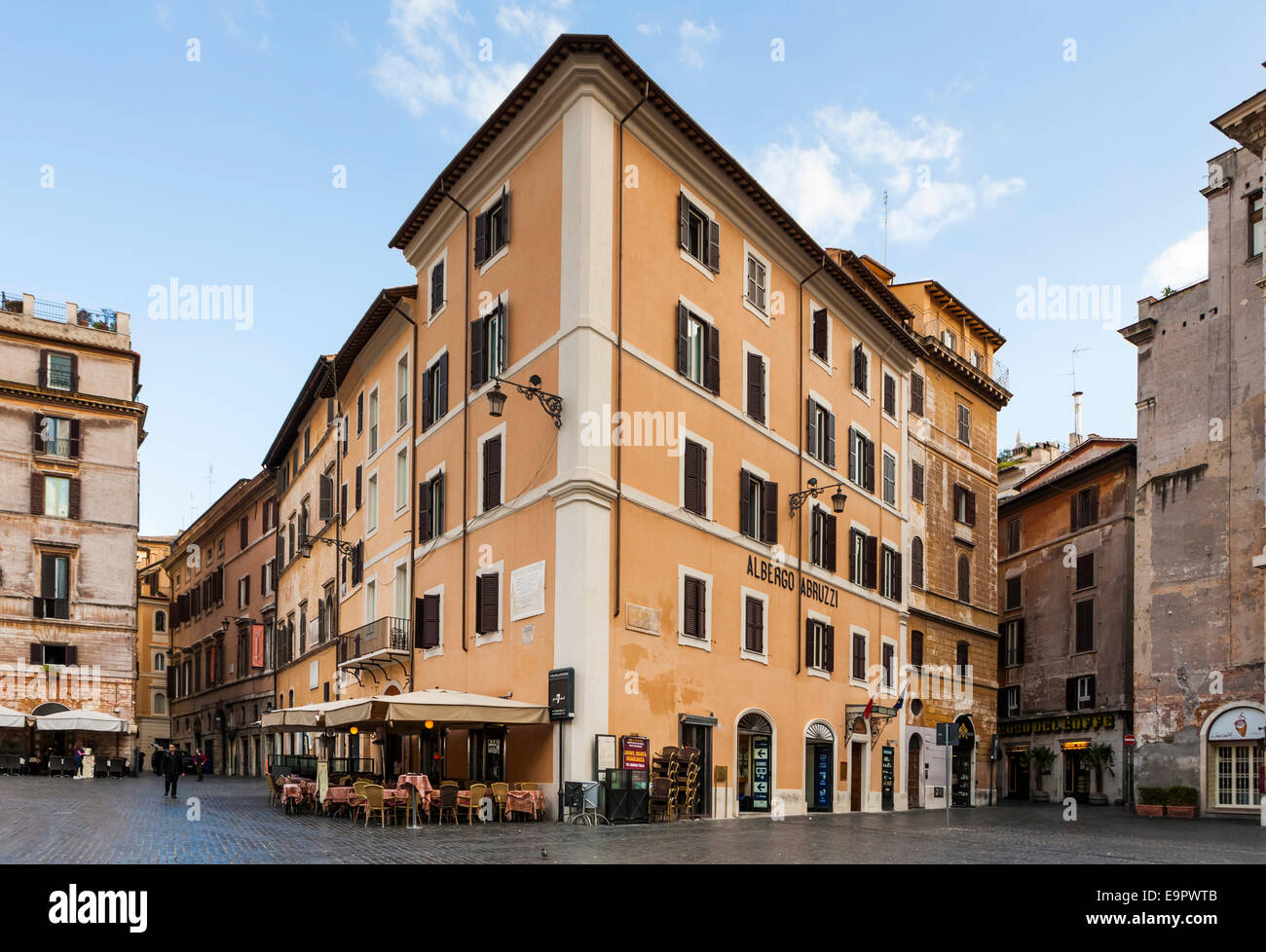 Plaza hotel rome hi-res stock photography and images - Alamy