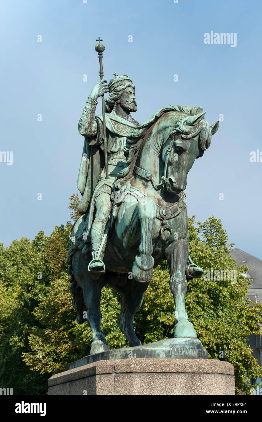 Reiterstatue Baudouin de Constantinople, Mons, Hennegau, Wallonie ...