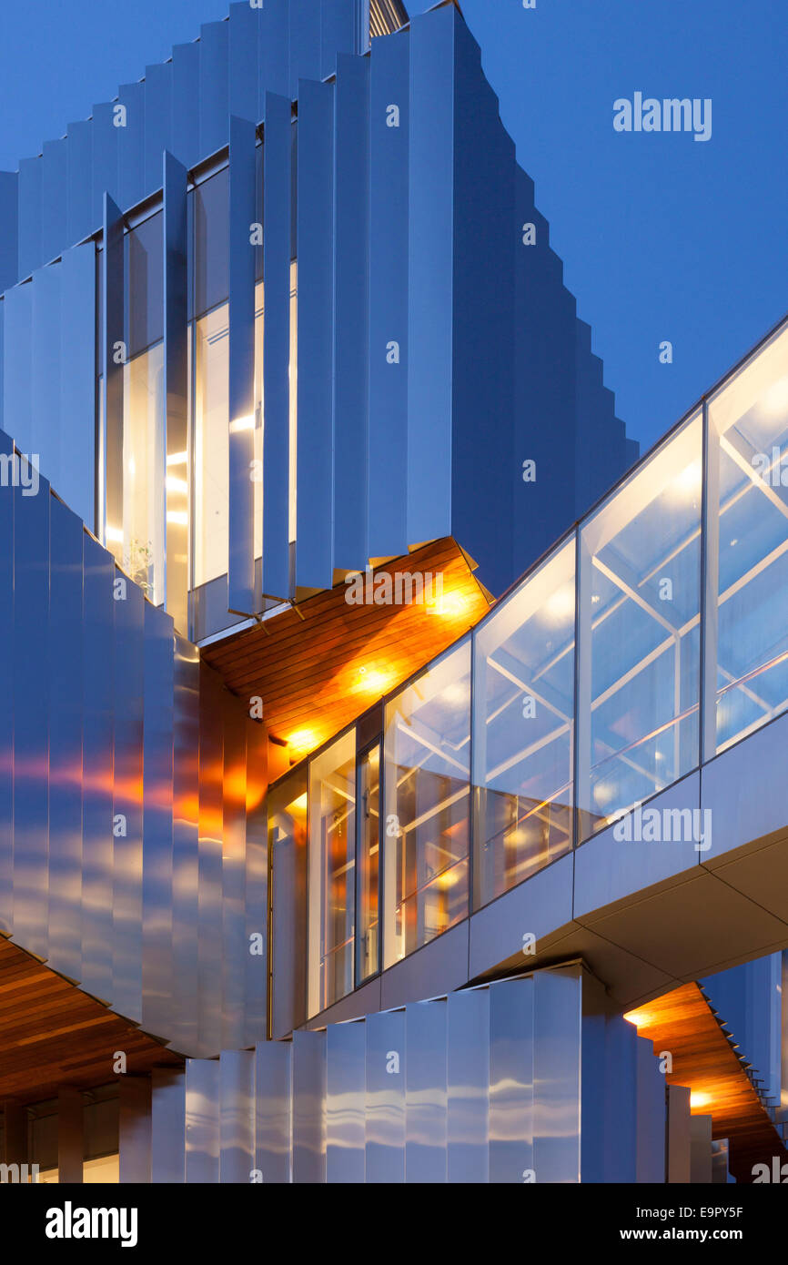 The Terrence Donnelly Health Sciences Complex at the U of T Mississauga ...