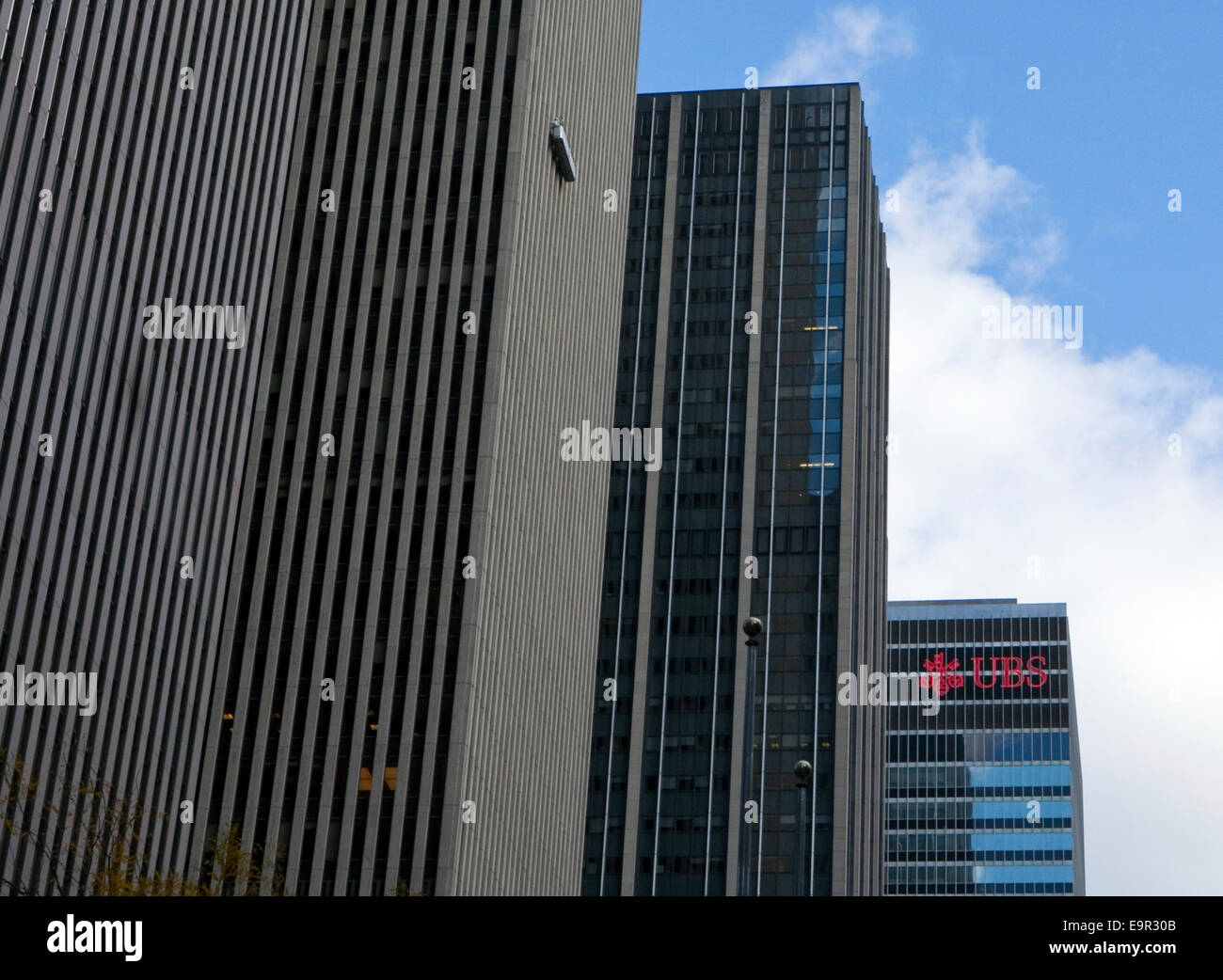 Ubs bank building hi-res stock photography and images - Alamy