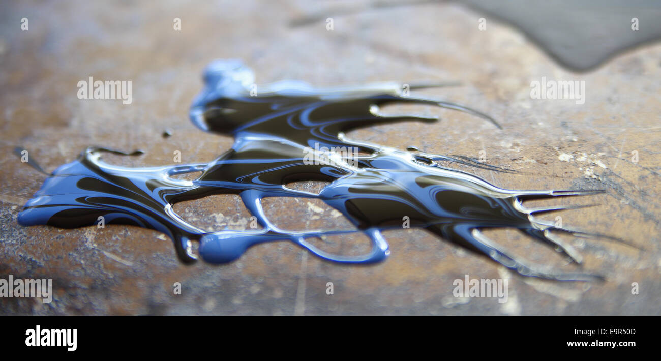 Wet blue paint hi-res stock photography and images - Alamy