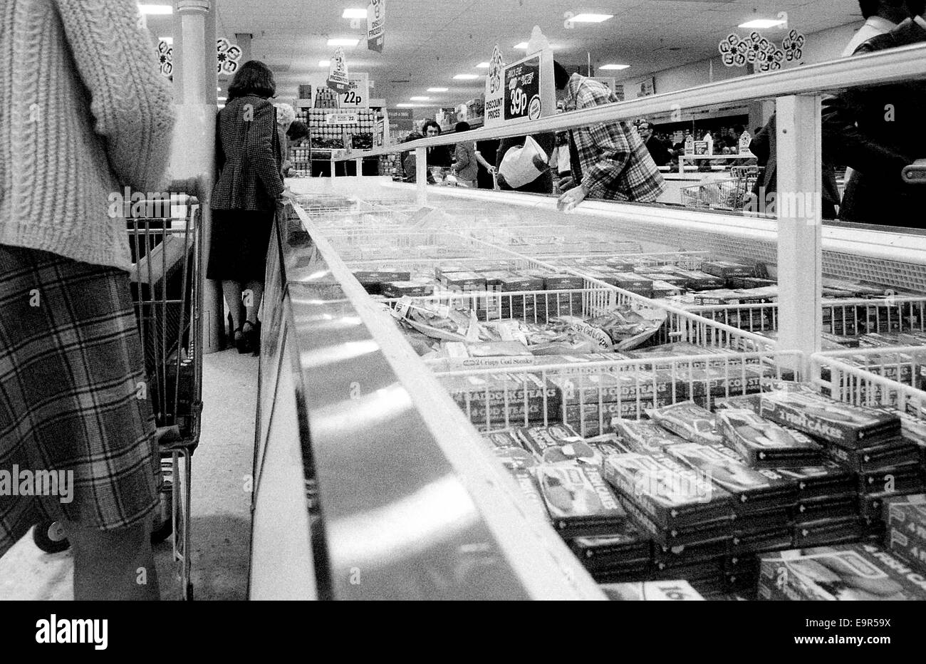 Fine fare supermarket hi-res stock photography and images - Alamy