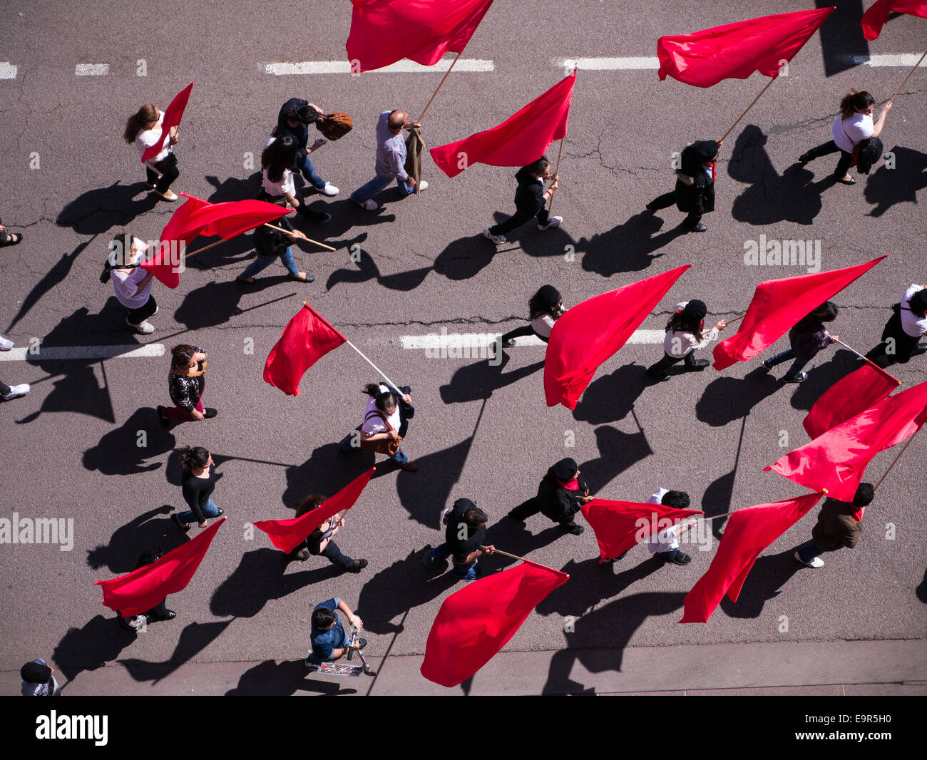 Red flags waving hi-res stock photography and images - Alamy