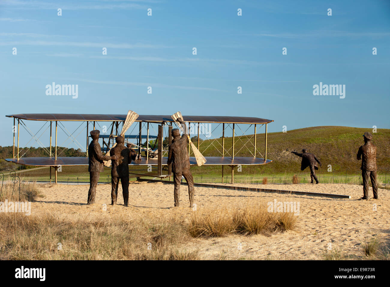 FIRST FLIGHT SCULPTURE (©STEVEN H SMITH 2003) WRIGHT BROTHERS NATIONAL ...