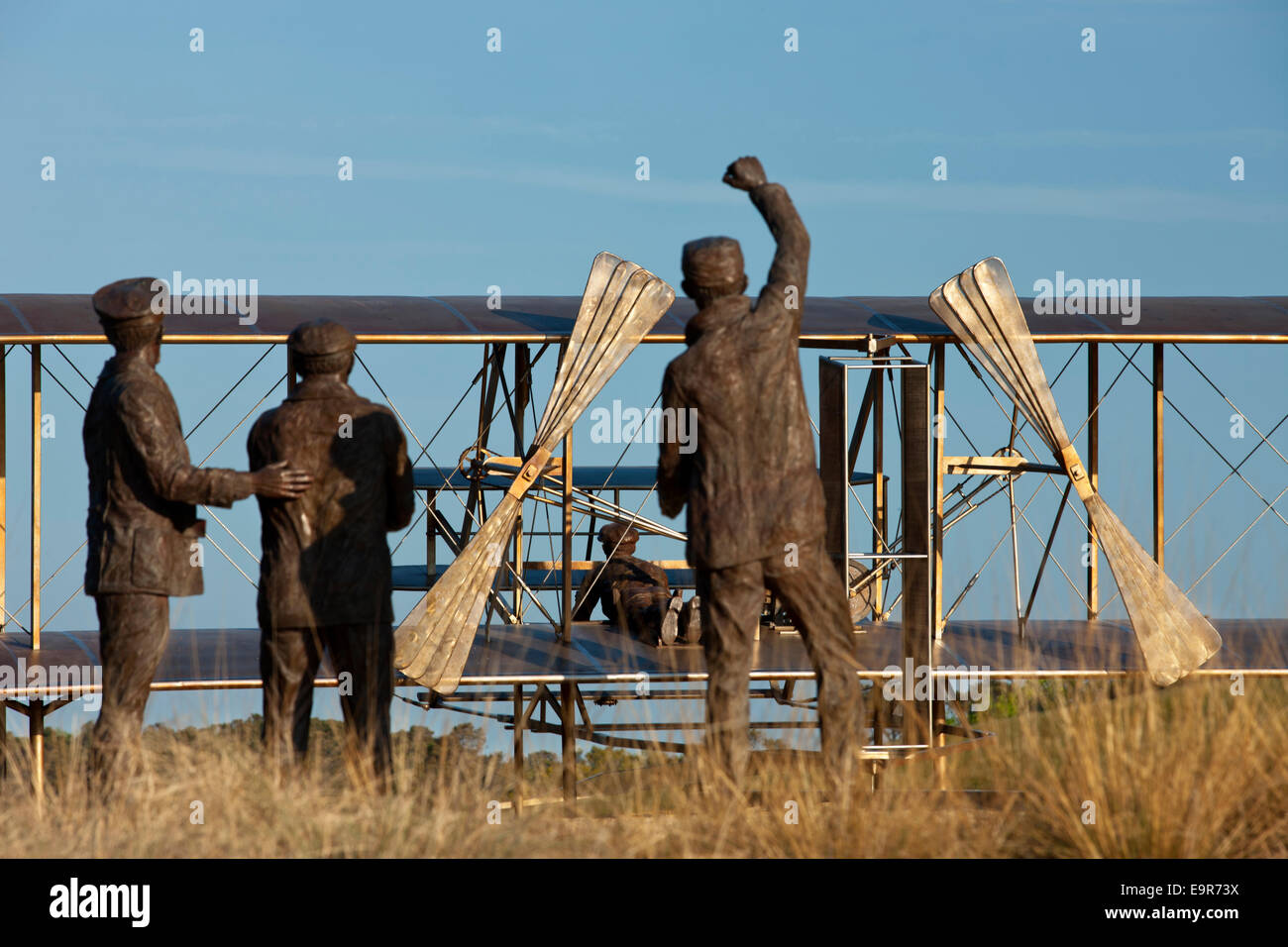 FIRST FLIGHT SCULPTURE (©STEVEN H SMITH 2003) WRIGHT BROTHERS NATIONAL ...