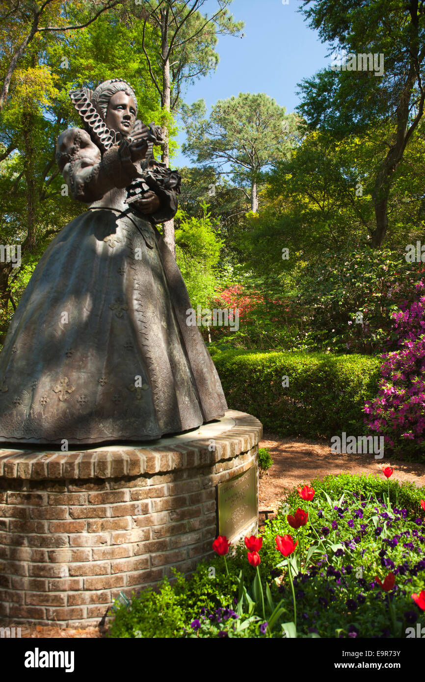 HRH QUEEN ELIZABETH 1 STATUE ELIZABETHAN GARDENS NORTH END ROANOKE ...