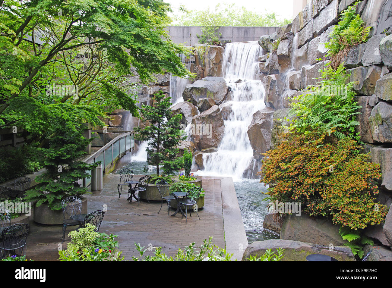 Seattle Garden waterfall Stock Photo - Alamy