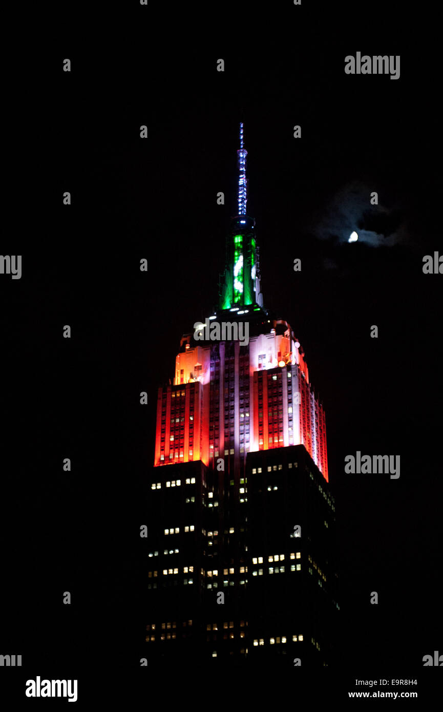 Manhattan, New York, USA. 31st Oct, 2014. The Empire State Building ...