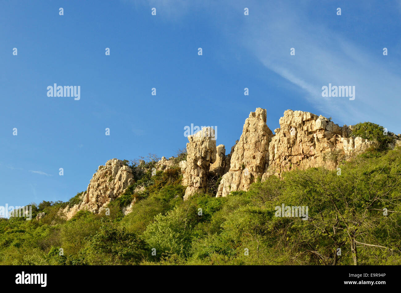 Rock cliff hi-res stock photography and images - Alamy