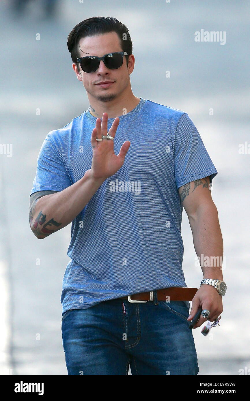 Casper Smart leaving ABC's 'Jimmy Kimmel Live!' studios Featuring ...