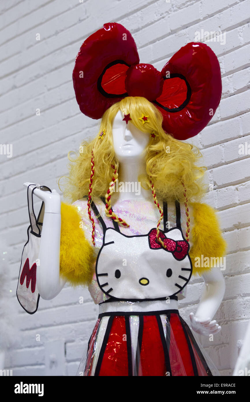 Los Angeles, California, USA. 31st Oct, 2014. The Hello Kitty Con 2014 ...