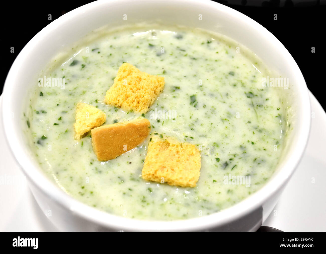 Spinach soup hi-res stock photography and images - Alamy
