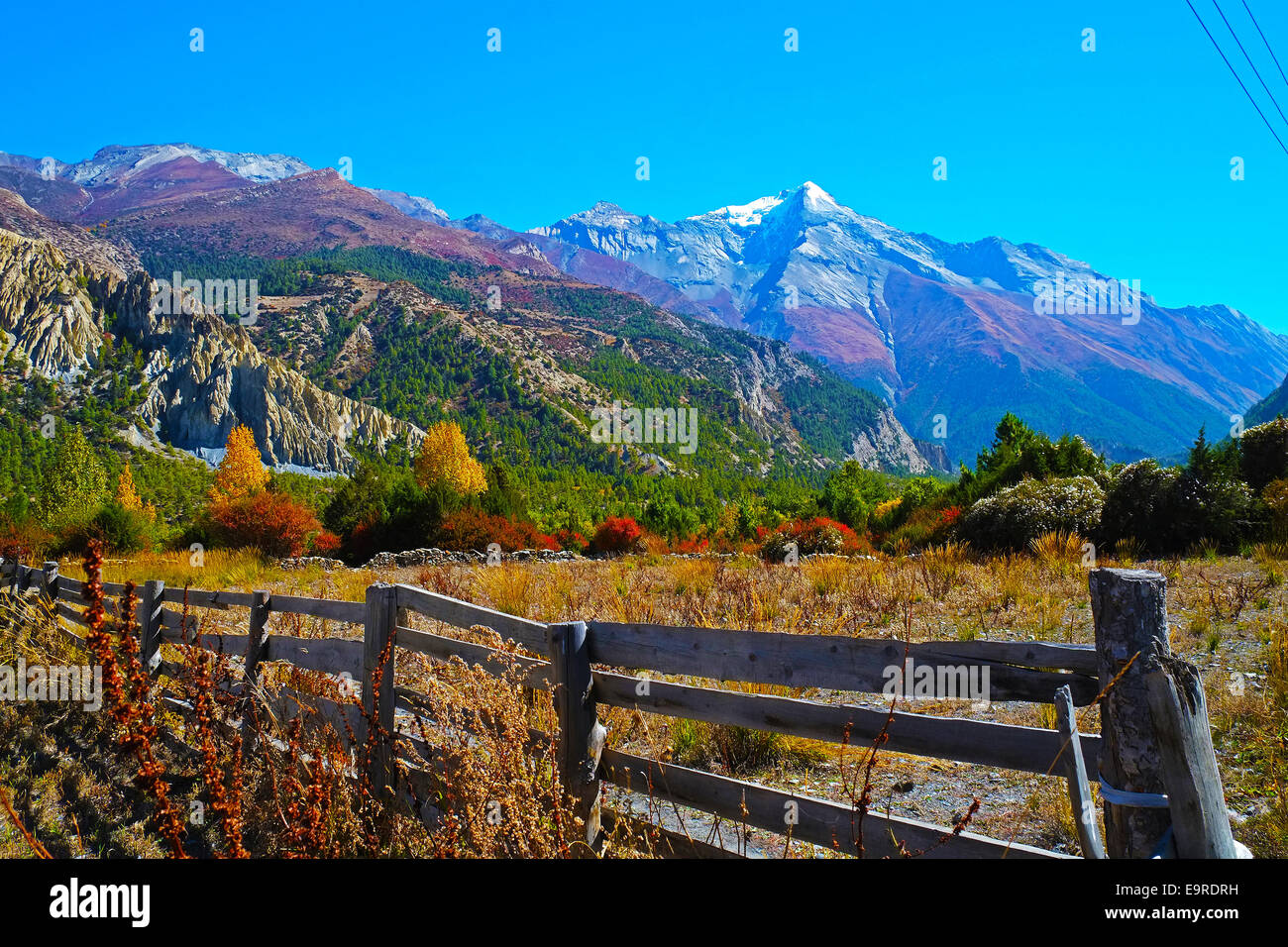 Valley of manang hi-res stock photography and images - Alamy