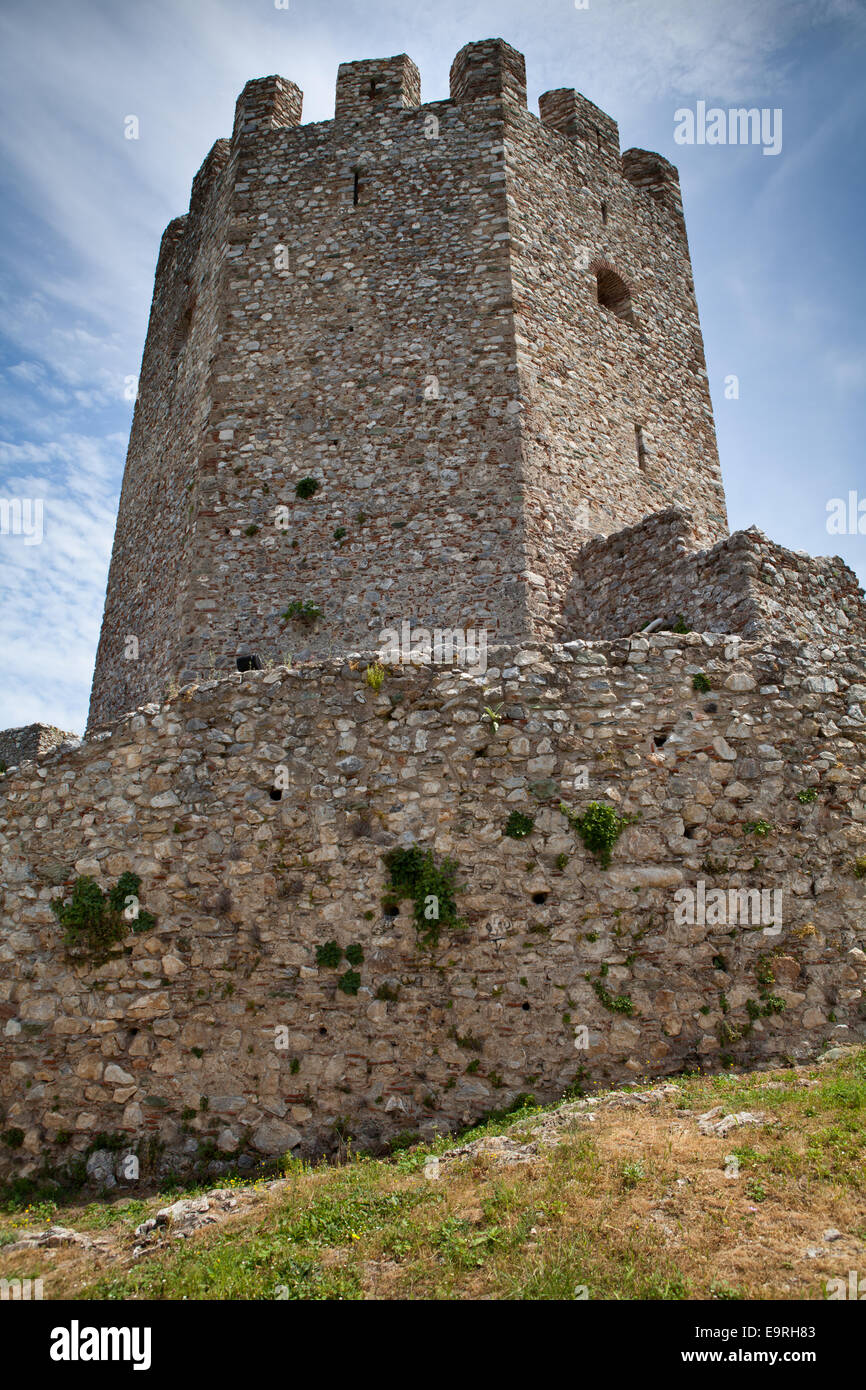 The Castle of Platamon in the Tempe Valley Stock Photo - Alamy
