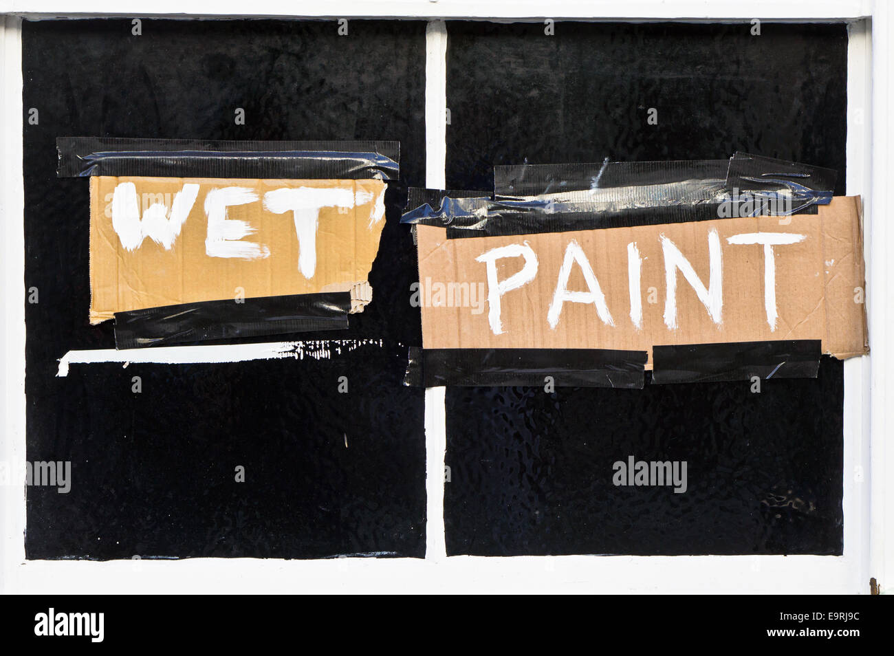 Wet paint warning sign hi-res stock photography and images - Alamy