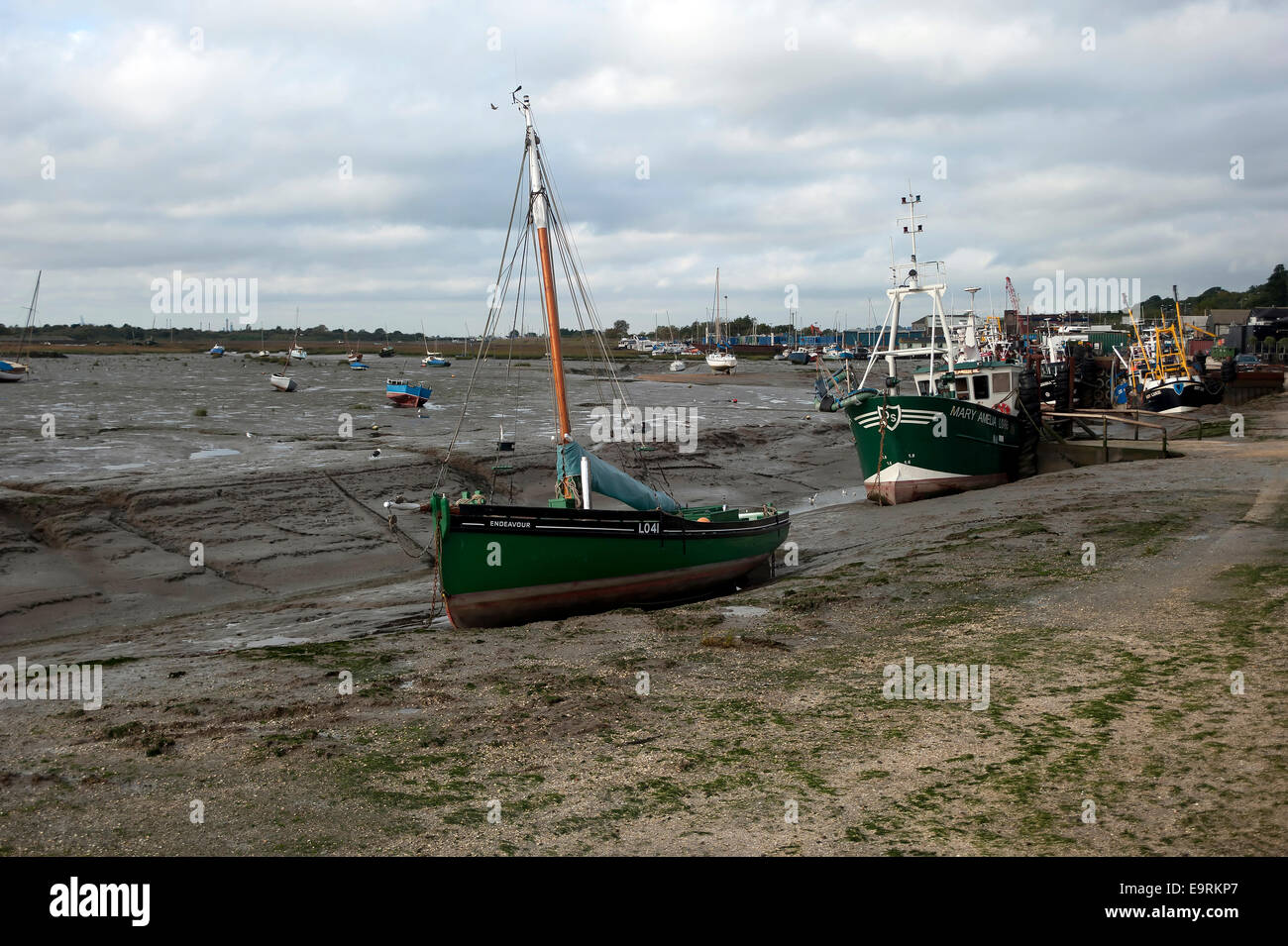 Endeavour LO41 cockle boat at Old Leigh, Leigh-on-Sea, Essex, England ...
