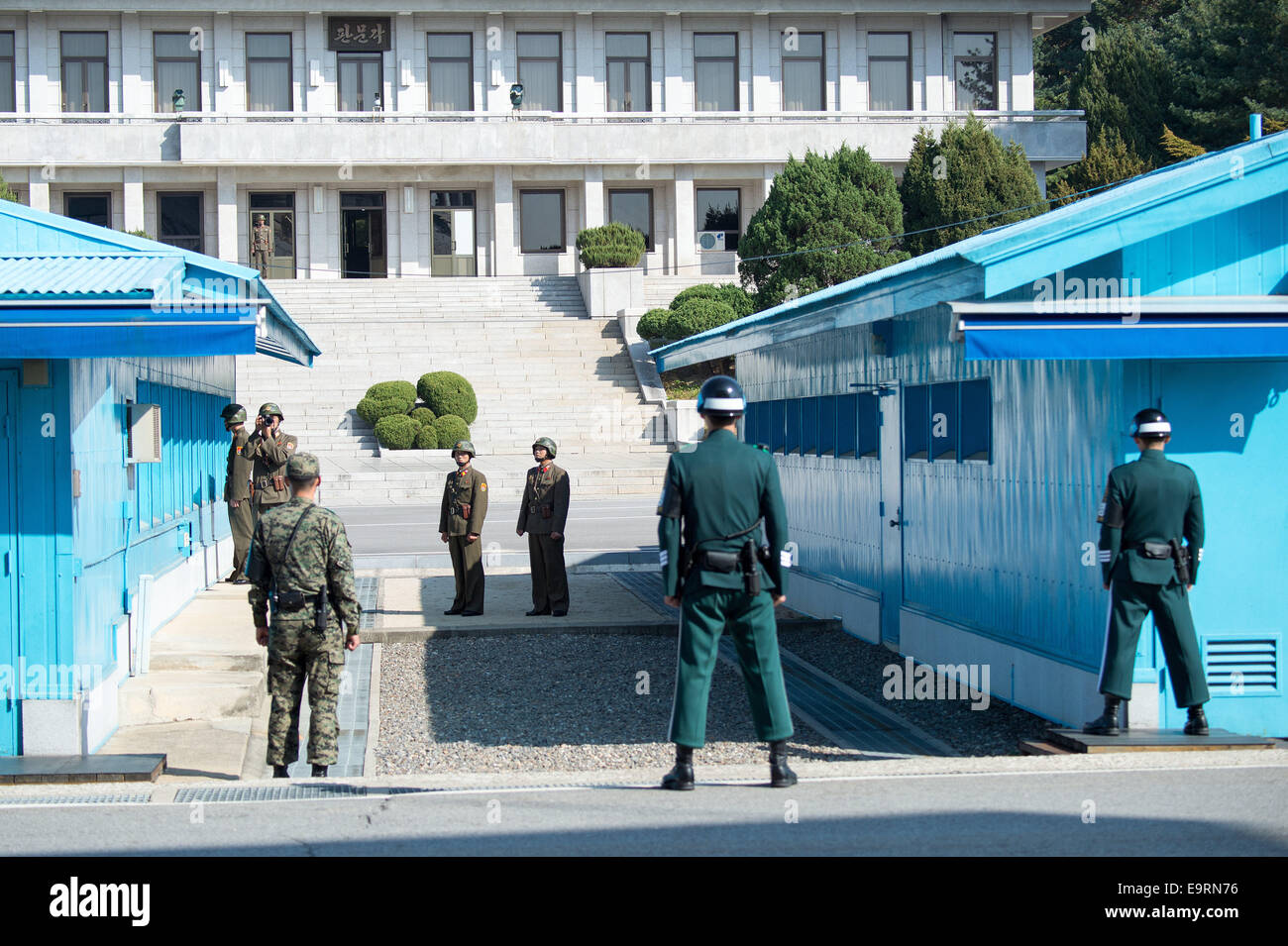 Panmunjom, South Korea. 01st Nov, 2014. North (B) and South Korean ...