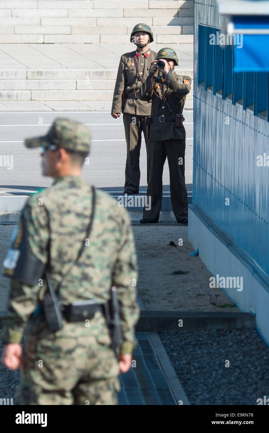 Panmunjom, South Korea. 01st Nov, 2014. North (B) and South Korean ...