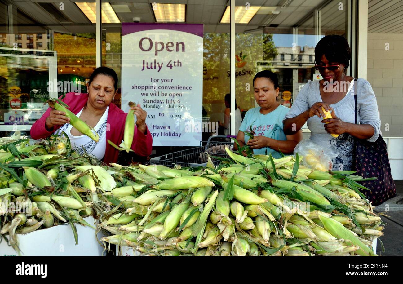 Corn shop hi-res stock photography and images - Alamy