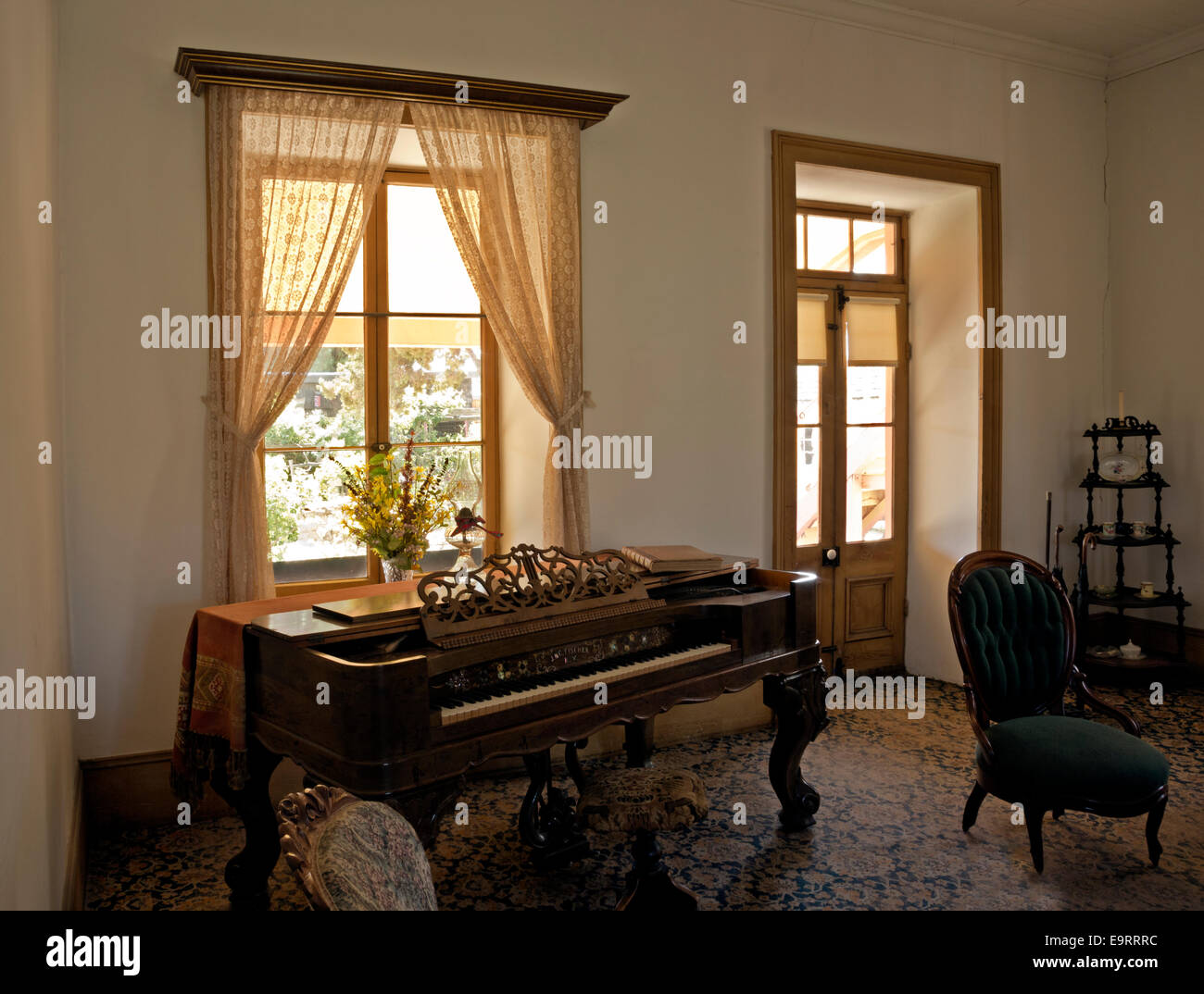 Parlor hall hi-res stock photography and images - Alamy