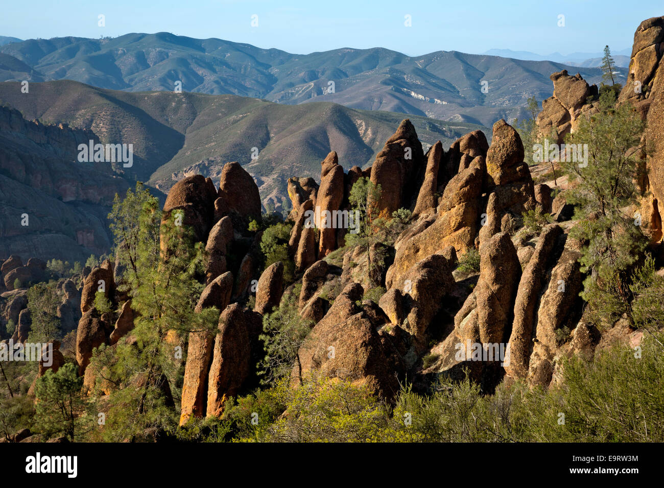CA02381-00...CALIFORNIA - The rock spires in the High Peaks area from ...