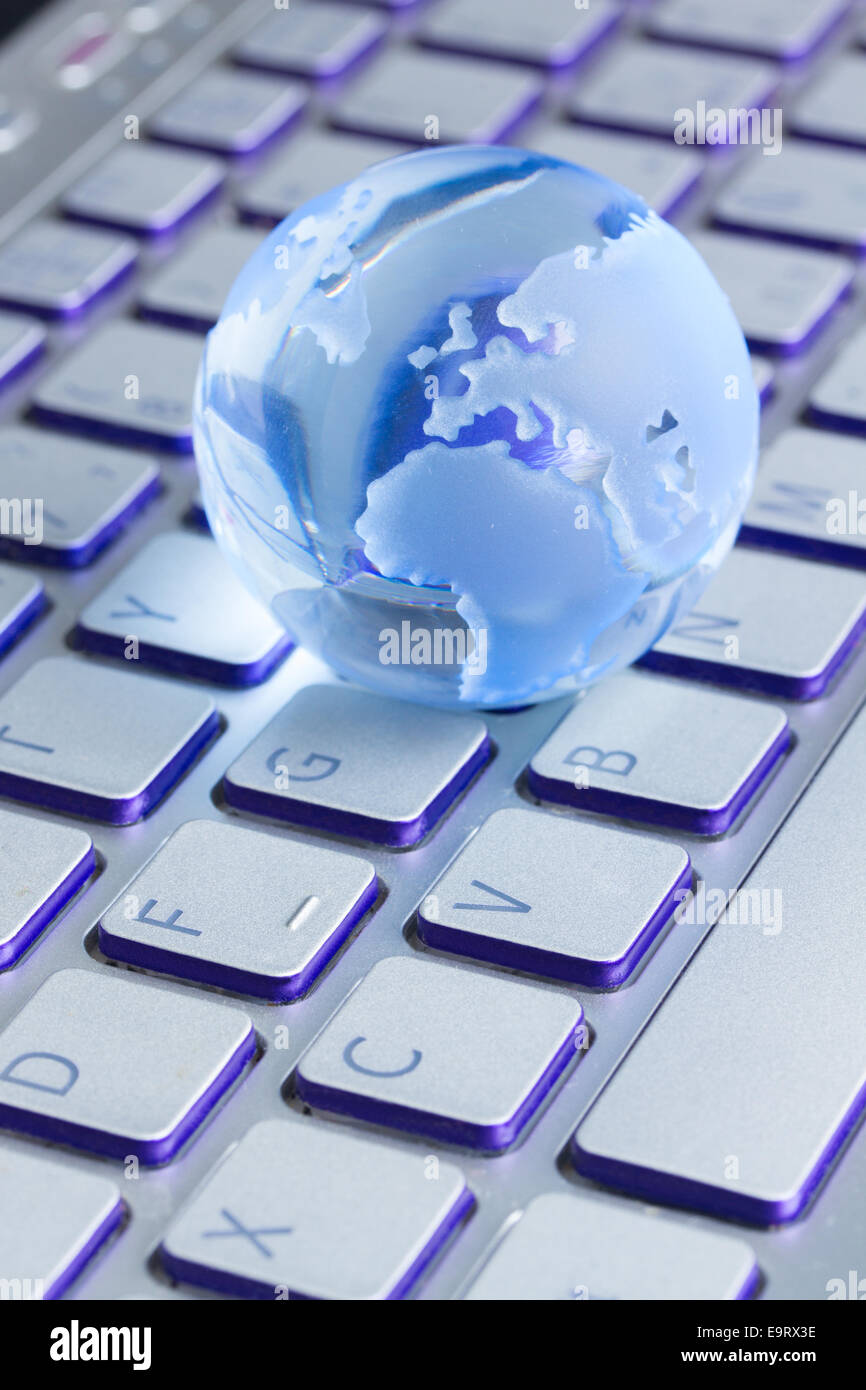 Computer globe net hi-res stock photography and images - Alamy