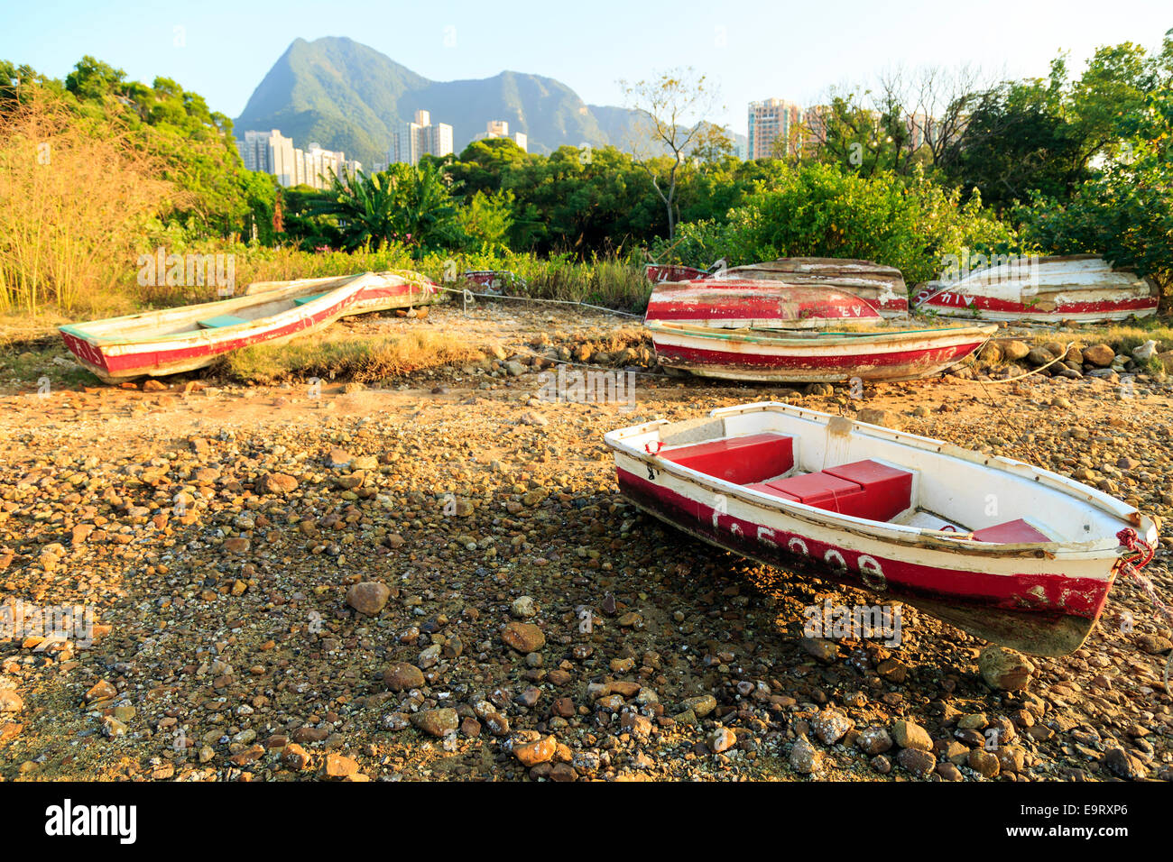 Stone ship boat hi-res stock photography and images - Alamy