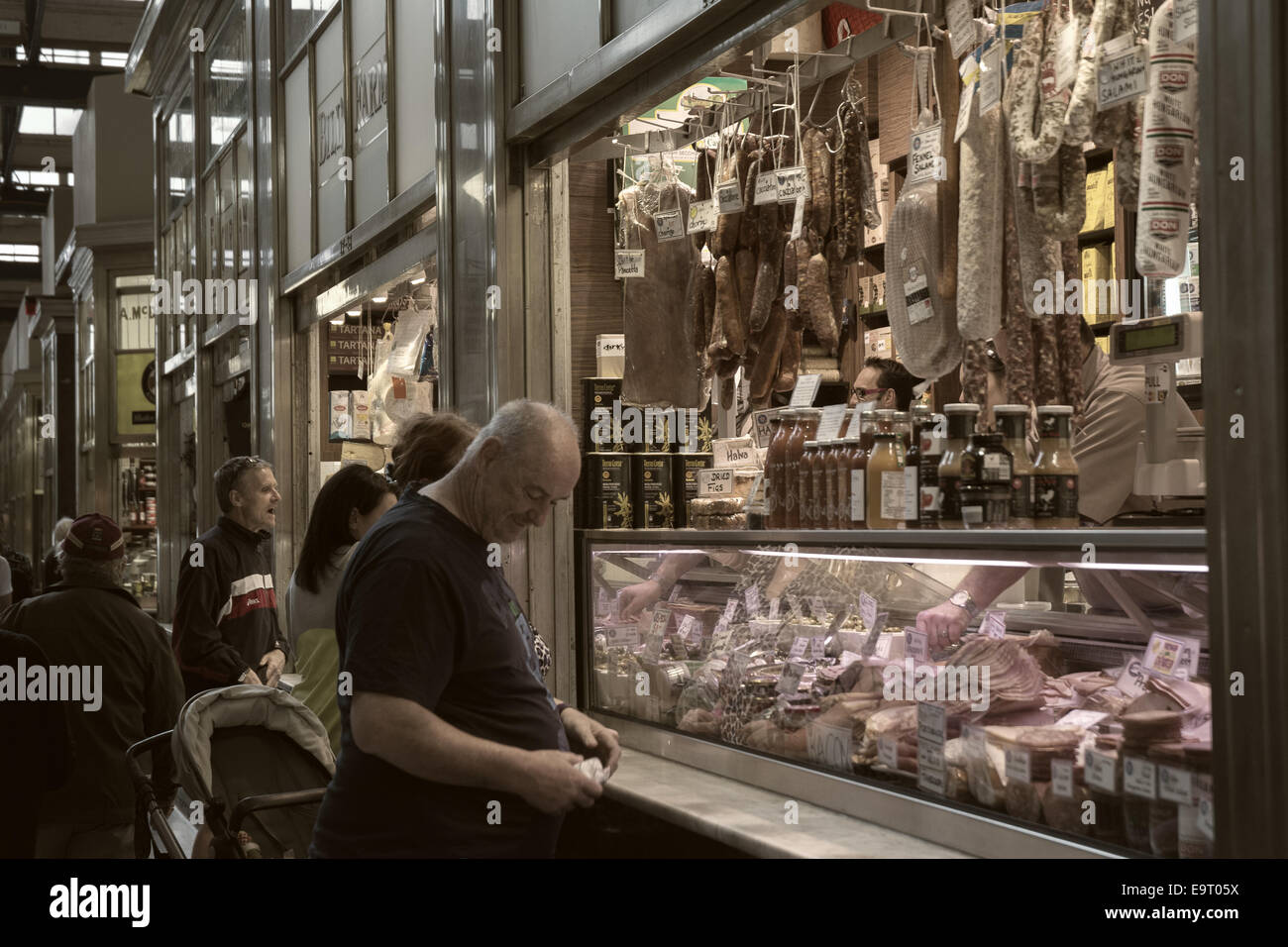 Italian deli counter hi-res stock photography and images - Alamy