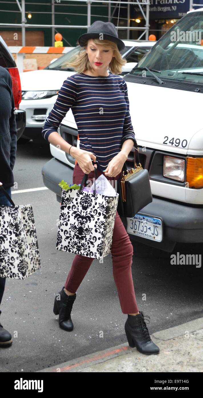 Taylor Swift running errands in New York City Featuring: Taylor Swift ...