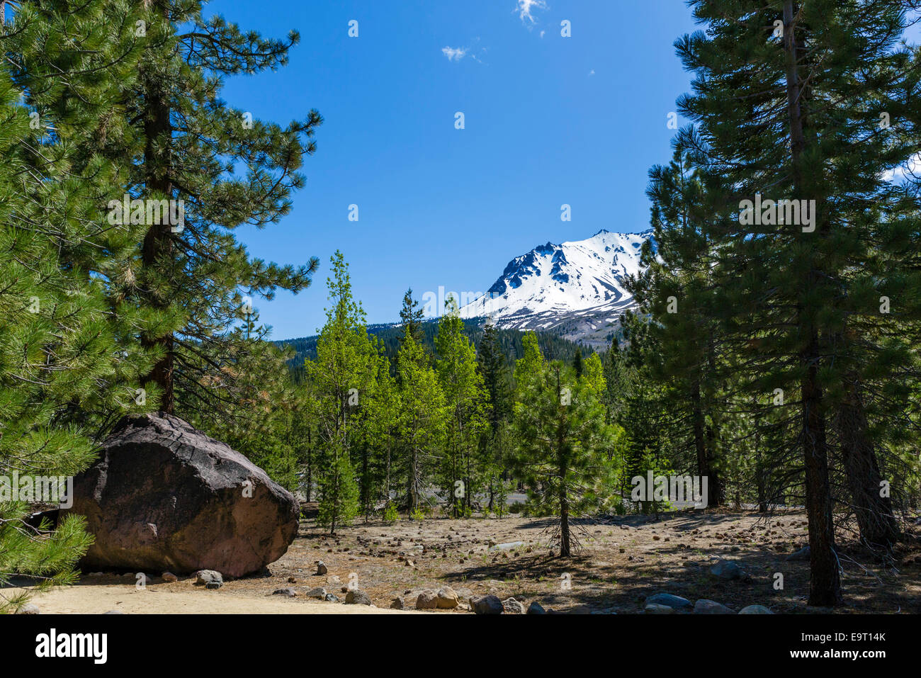 Devastated landmarks hi-res stock photography and images - Alamy