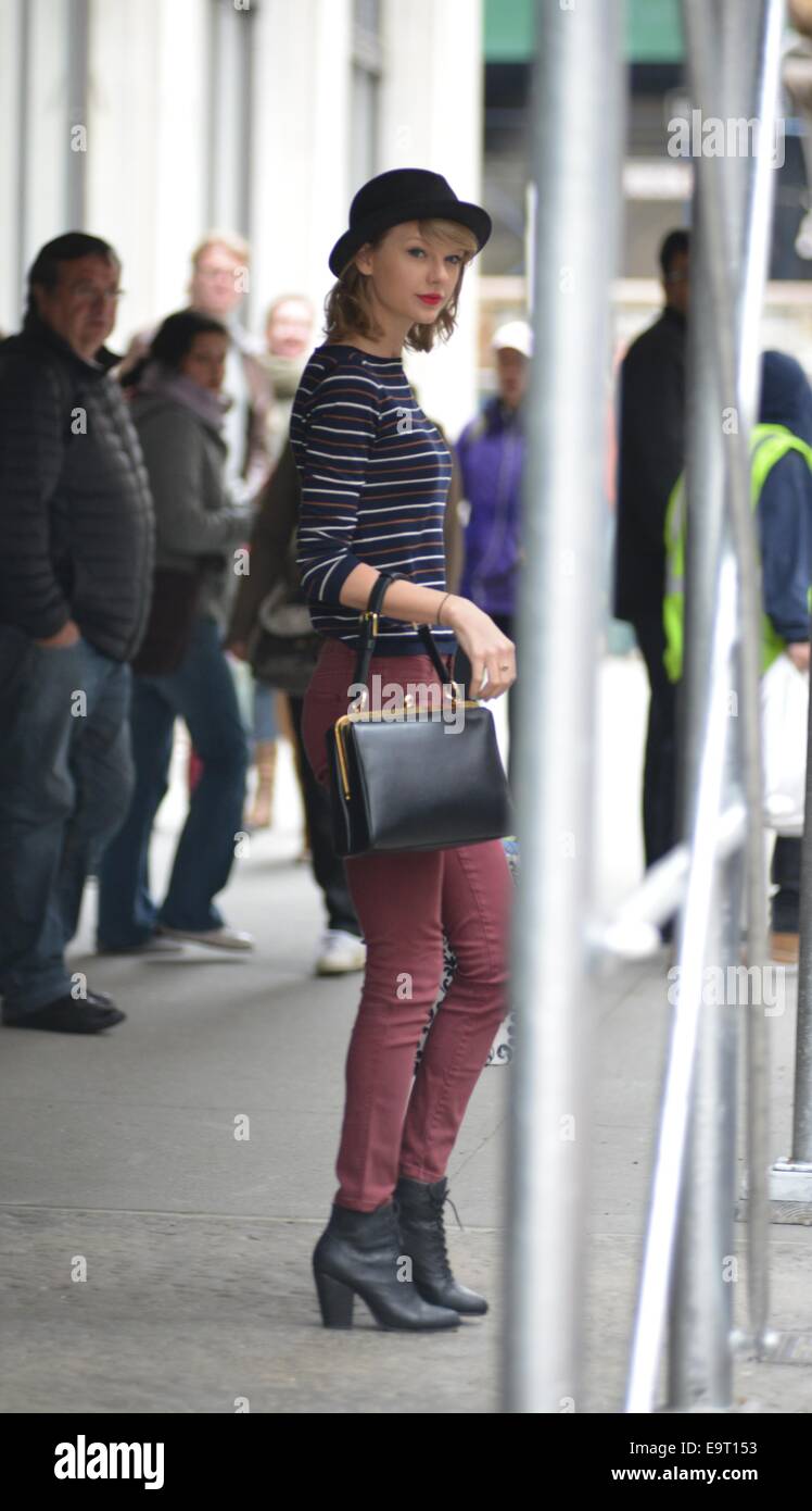 Taylor Swift running errands in New York City Featuring: Taylor Swift ...