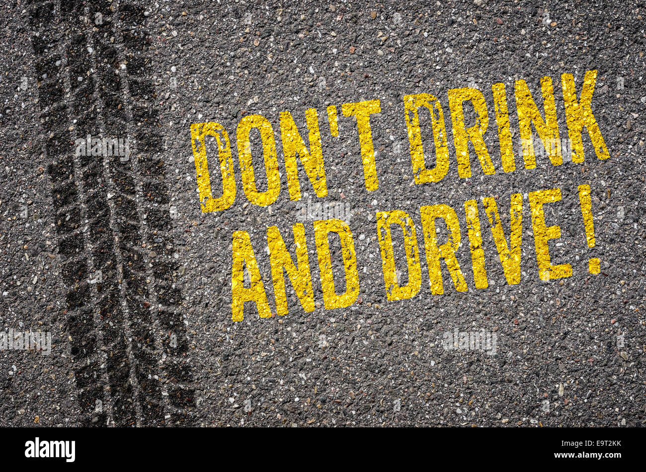 Don't drink and drive road sign hi-res stock photography and images - Alamy