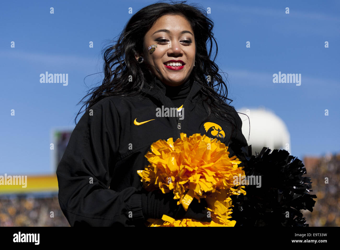 Iowa City, Iowa, USA. 1st Nov, 2014. An Iowa Hawkeye cheerleader ...