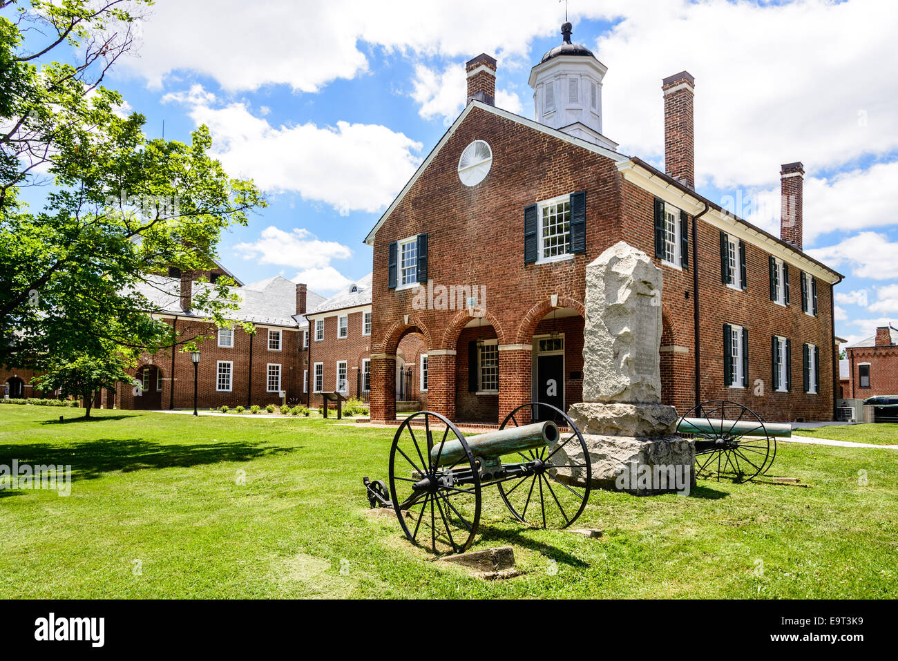 Fairfax County Courthouse, Fairfax City, Virginia Stock Photo - Alamy