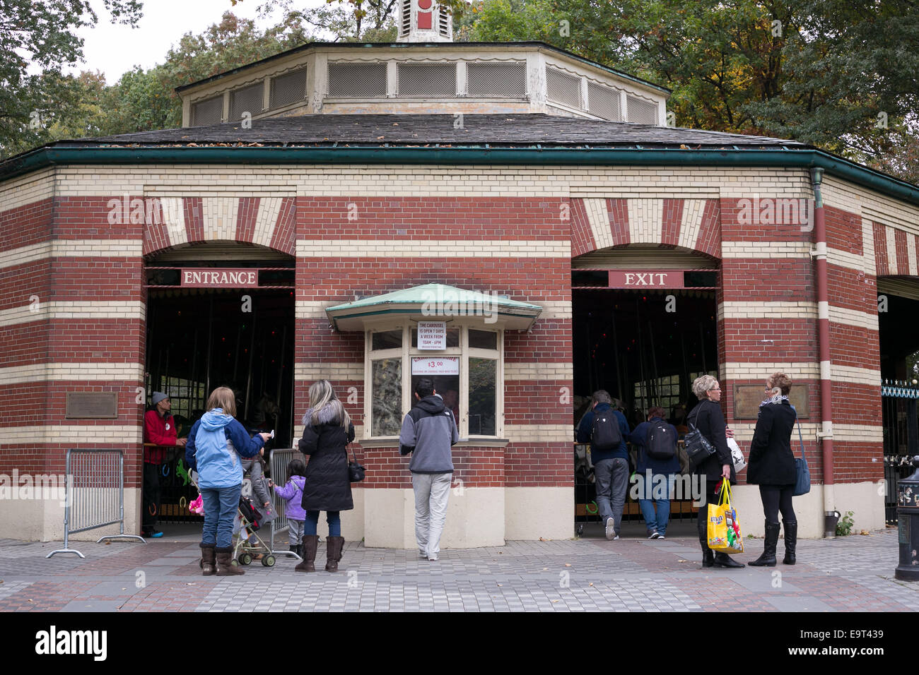 Carousel building in Central Park, New York City Stock Photo - Alamy