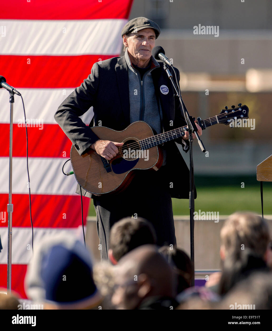 Des Moines, Iowa, USA. 01st Nov, 2014. JAMES TAYLOR performs at the ...