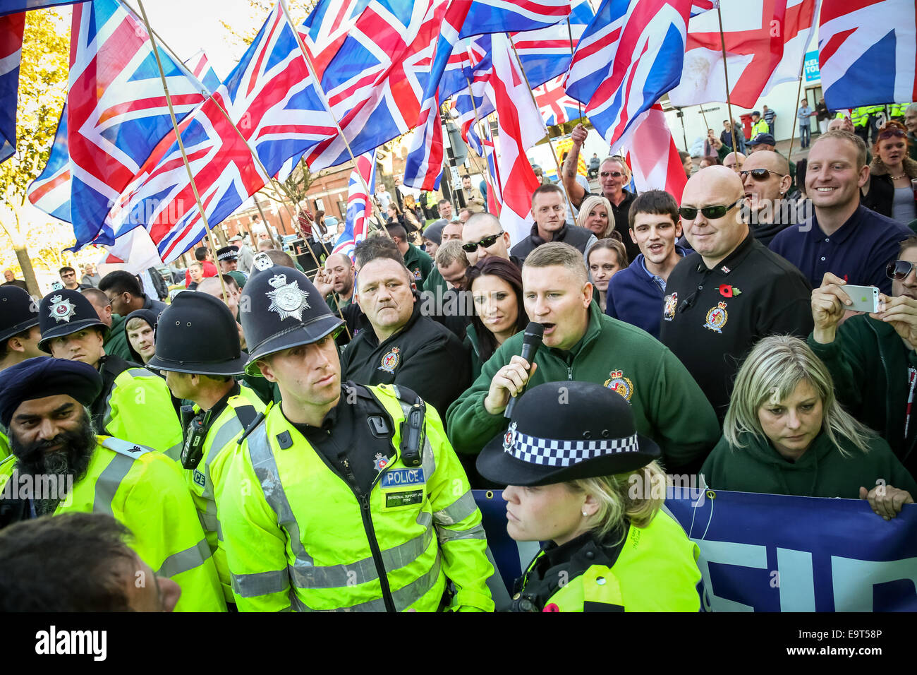 Rochester, UK. 1st Nov, 2014. Britain First clash with police and anti ...