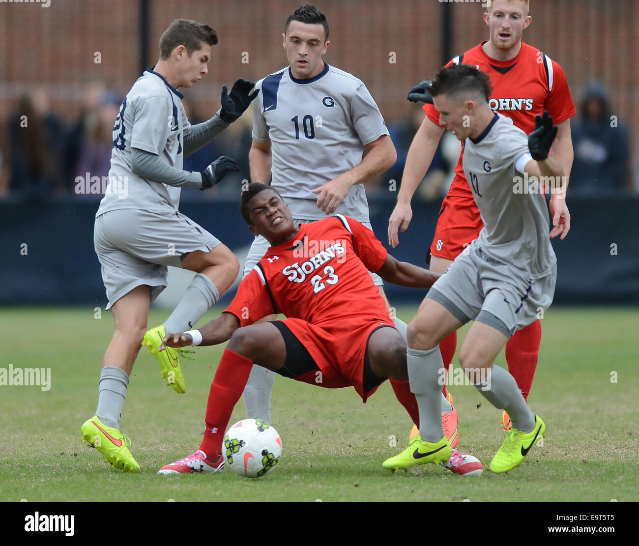 Washington, DC, USA. 1st Nov, 2014. 20141101 - St. John's defender ...