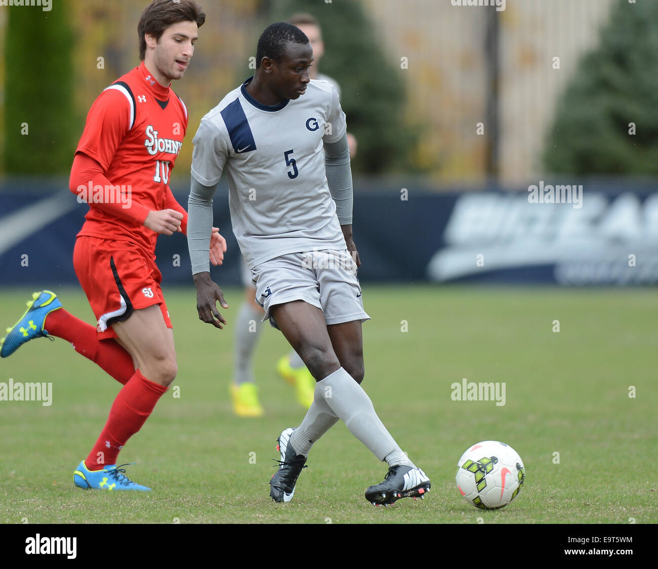 Washington, DC, USA. 1st Nov, 2014. 20141101 - Georgetown defender ...