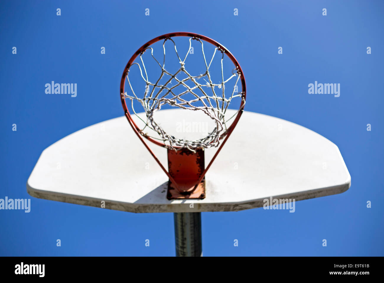Basketball hoop hi-res stock photography and images - Alamy