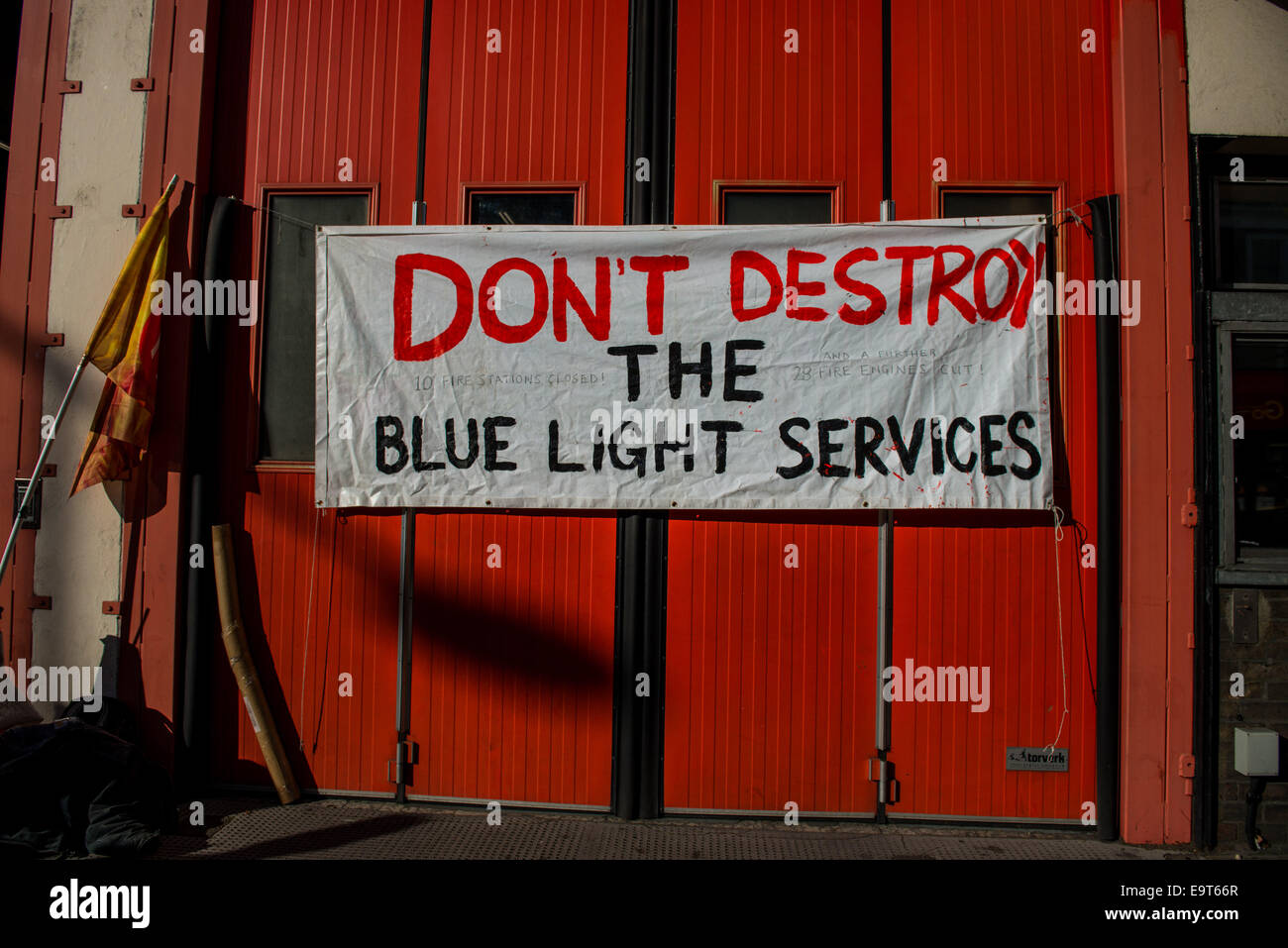 Fire fighters in england hi-res stock photography and images - Alamy