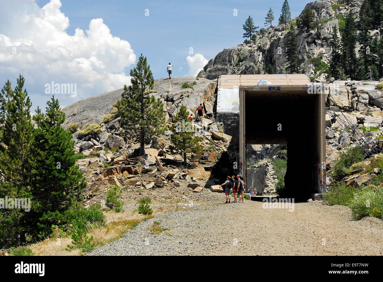 Snowshed hi-res stock photography and images - Alamy