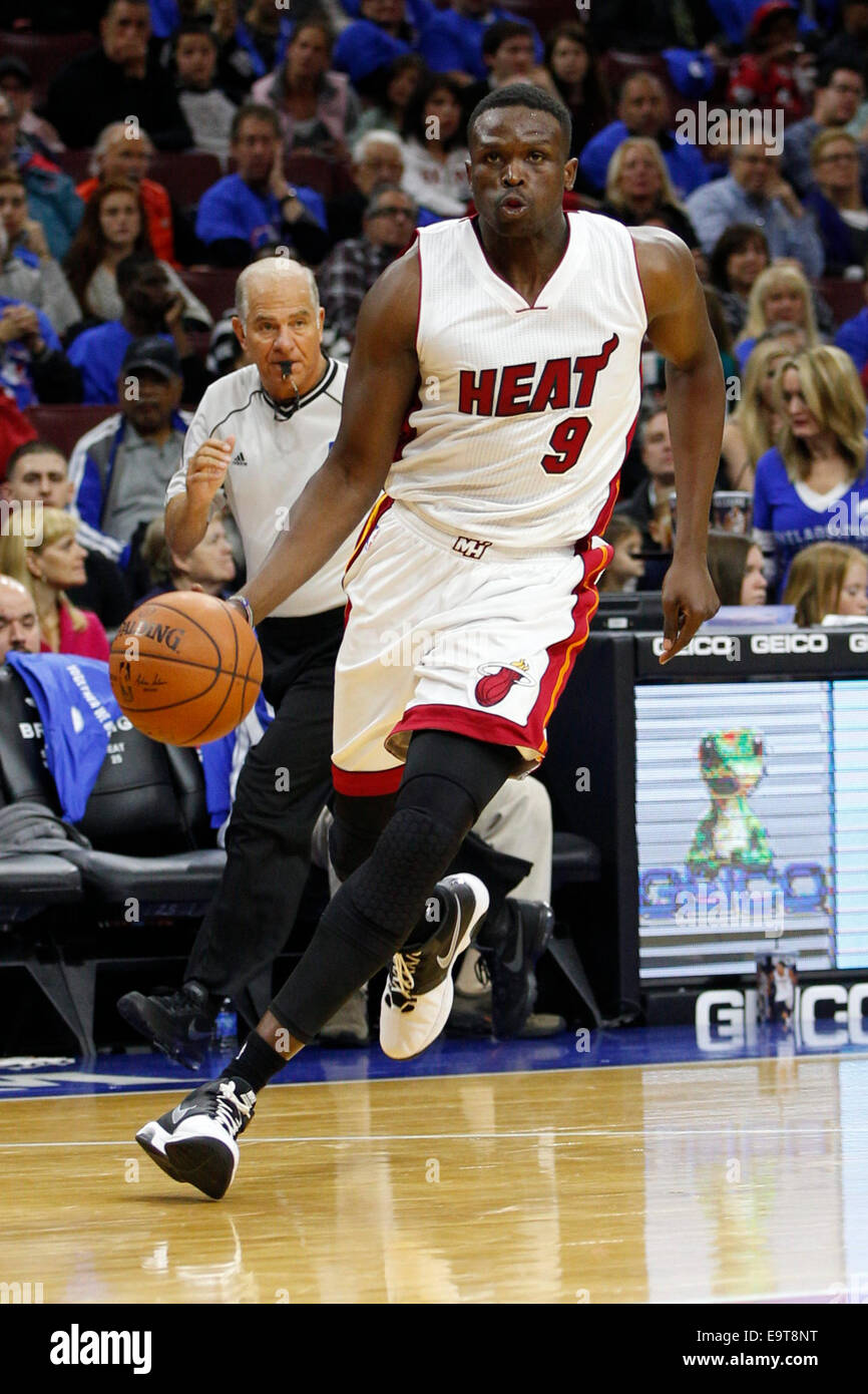 November 1, 2014: Miami Heat forward Luol Deng (9) in action during the ...