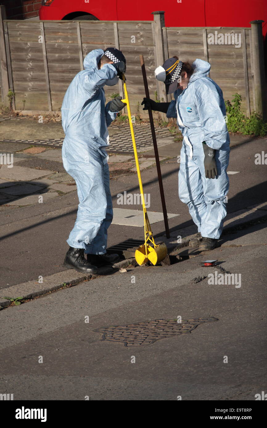 Crime scene murder police stabbing hi-res stock photography and images ...