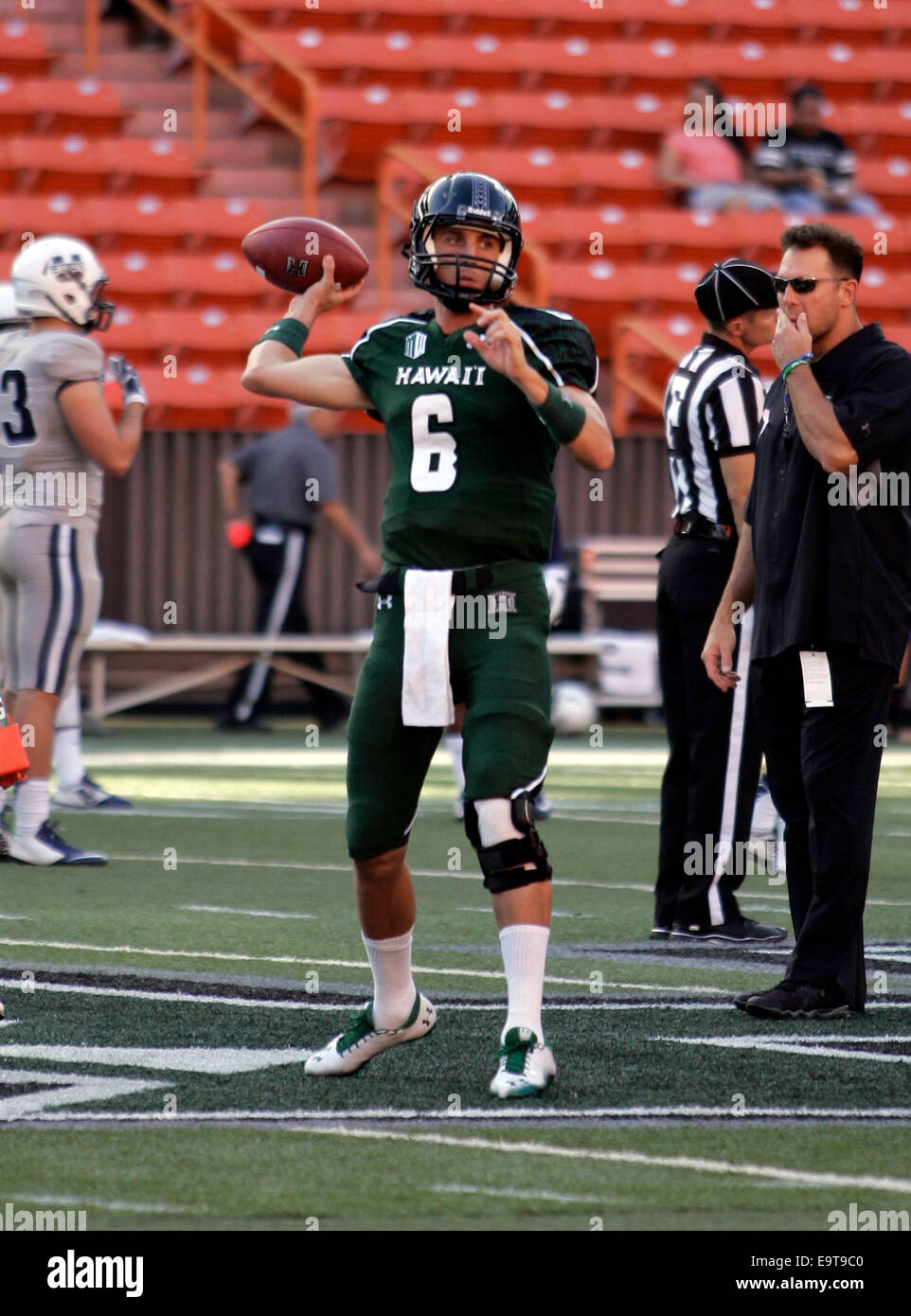 Honolulu, Hawaii. 01st Nov, 2014. Hawaii Rainbow Warriors quarterback ...