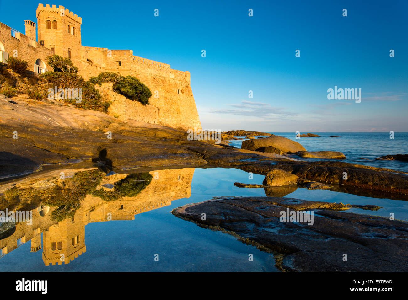 Citadel of Algajola at sunrise, Corsica Stock Photo - Alamy