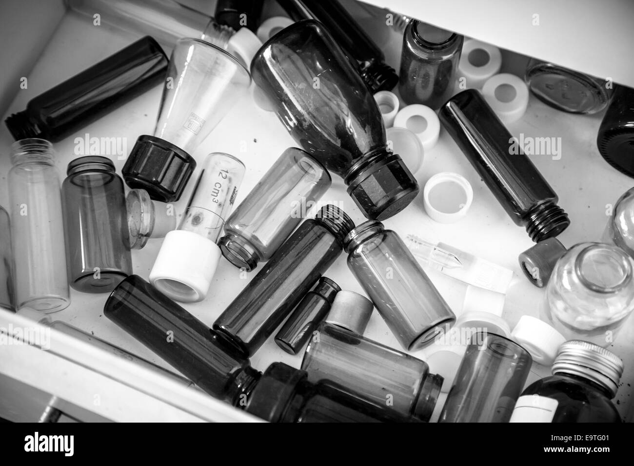 Empty old science lab Black and White Stock Photos & Images - Alamy